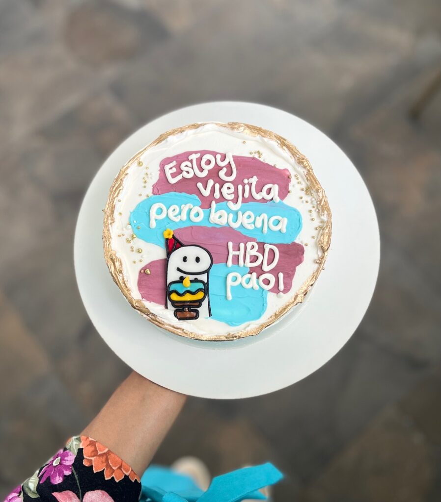 Torta básica meme – Muflets Pastelería